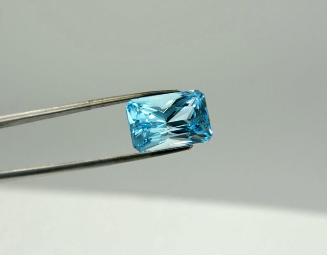 HOW TO DISTINGUISH TOPAZ FROM A FAKE: 5 ways