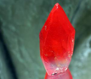 Carbuncle gemstone: what it looks like, photo, properties, colors, price