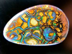 Австралийский опал: характеристики и правила ношения