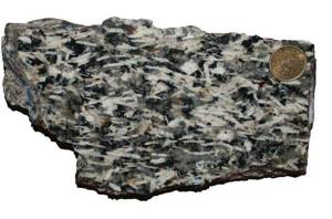 Сиенит: характеристики, сферы применения, свойства и состав породы