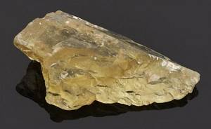 Spodumene stone: [photos, properties and varieties]