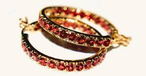 Carbuncle gemstone: what it looks like, photo, properties, colors, price